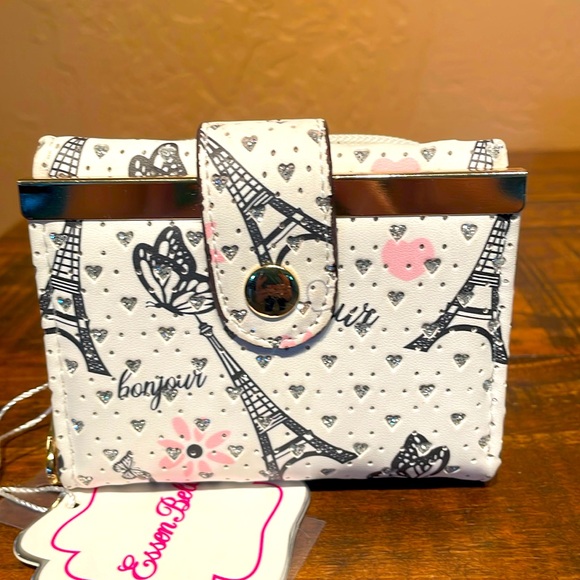 essen bella | Bags | Nwt Cream Vegan Leather Paris Love Sparkle Wallet ...